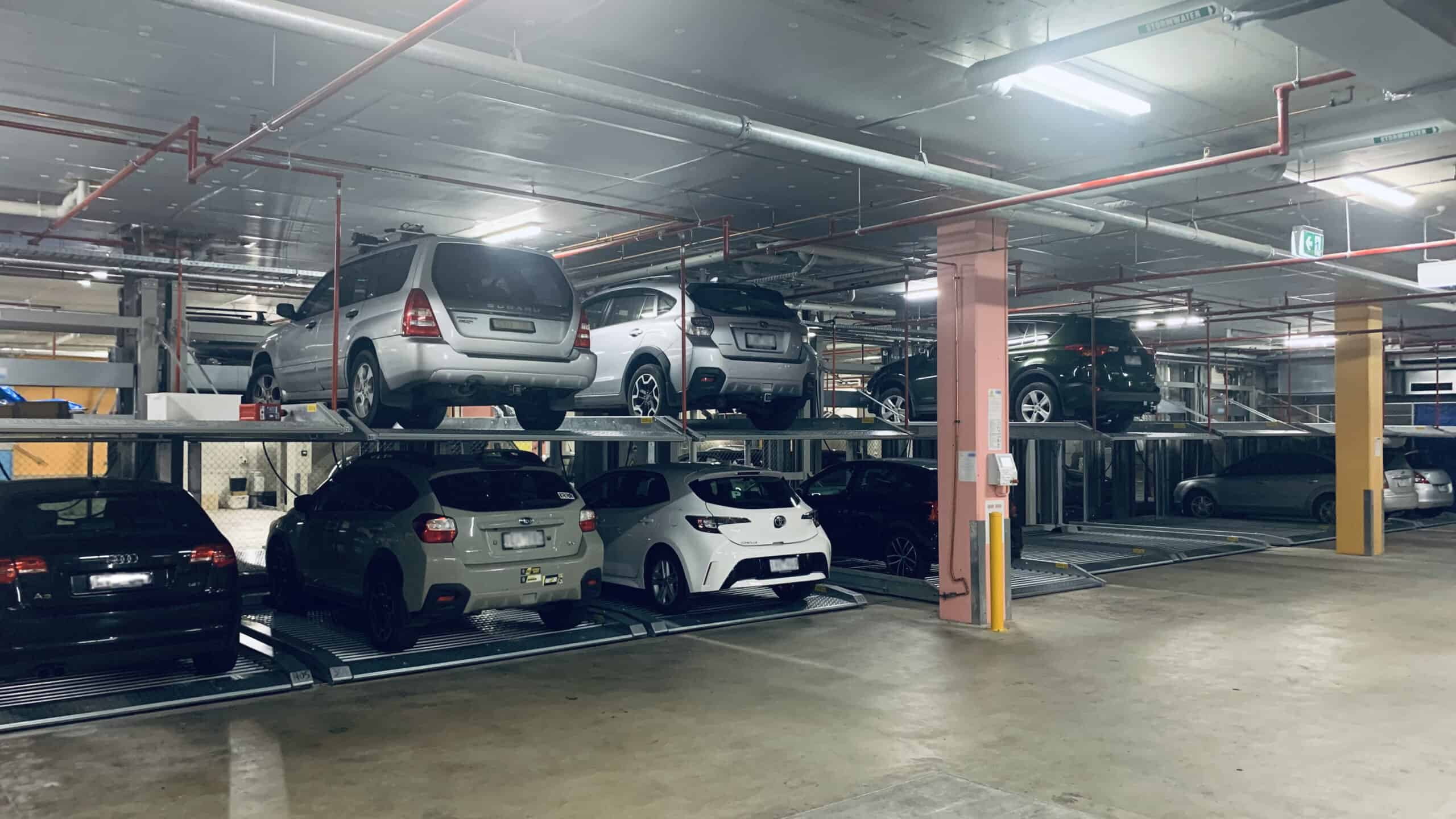 Valétpark 2LAG - Semi-automatic Parking System